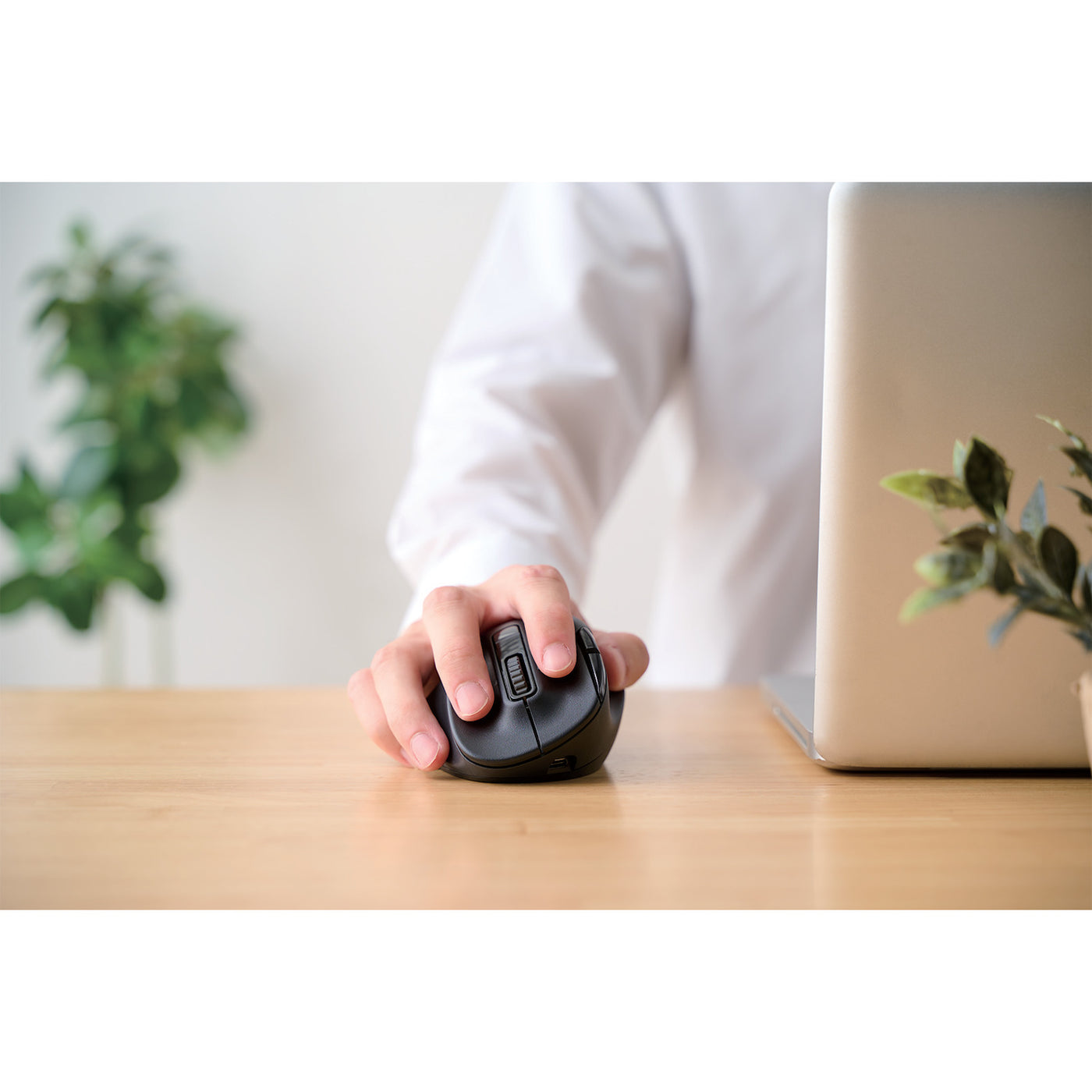 EX-G Pro Ergonomic Mouse • ELECOM USA • Better Being